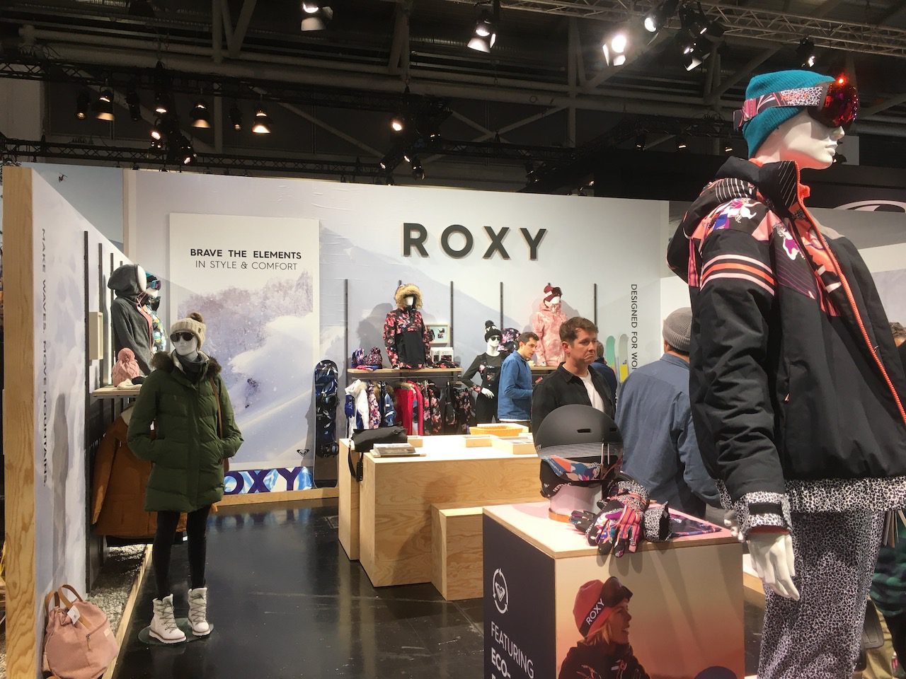 Roxy booth - Boardsport SOURCE