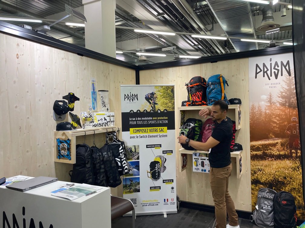 Prism booth - Boardsport SOURCE