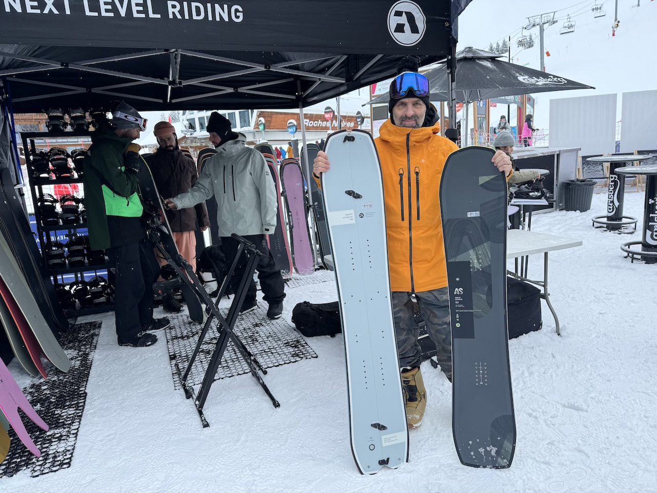 Amplid's Peter Bauer with the Miligram Splitboard & Singular ...