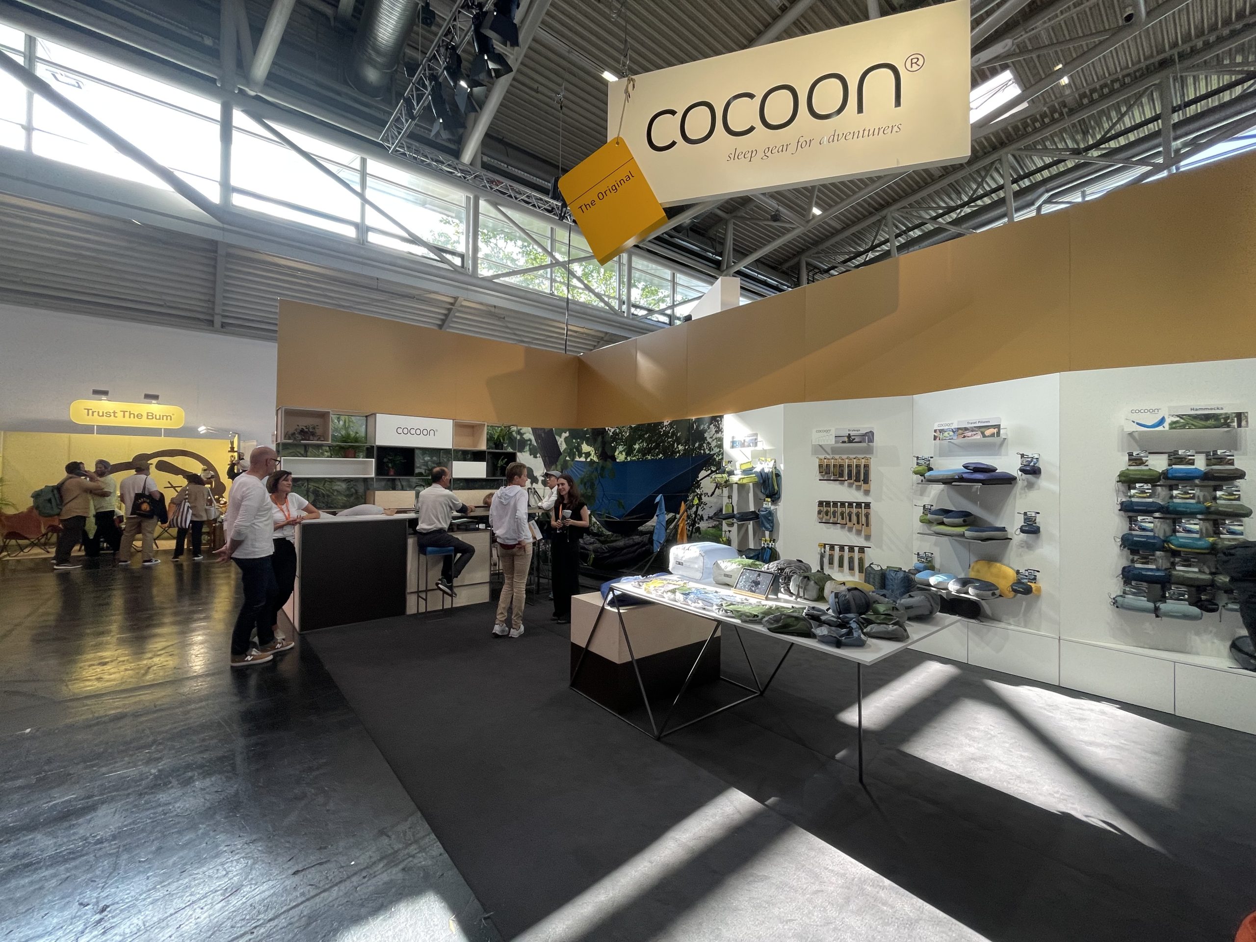 Cocoon booth - Boardsport SOURCE