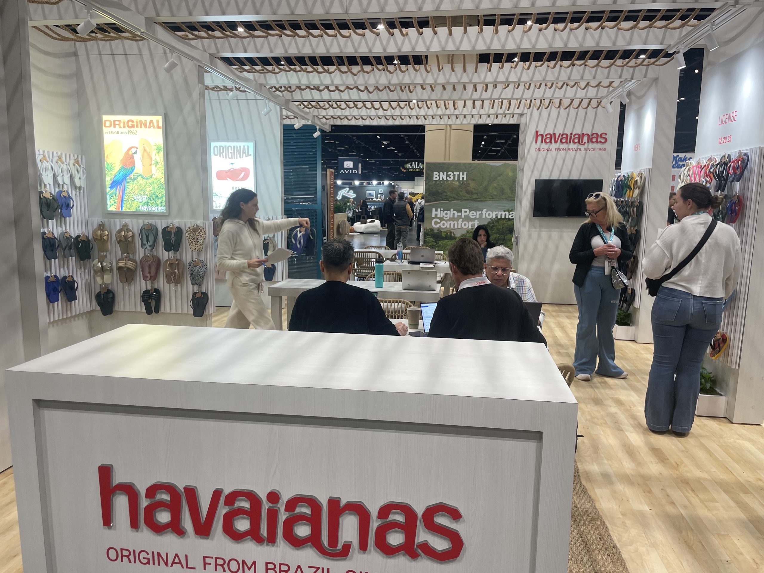 Havaianas booth - Boardsport SOURCE