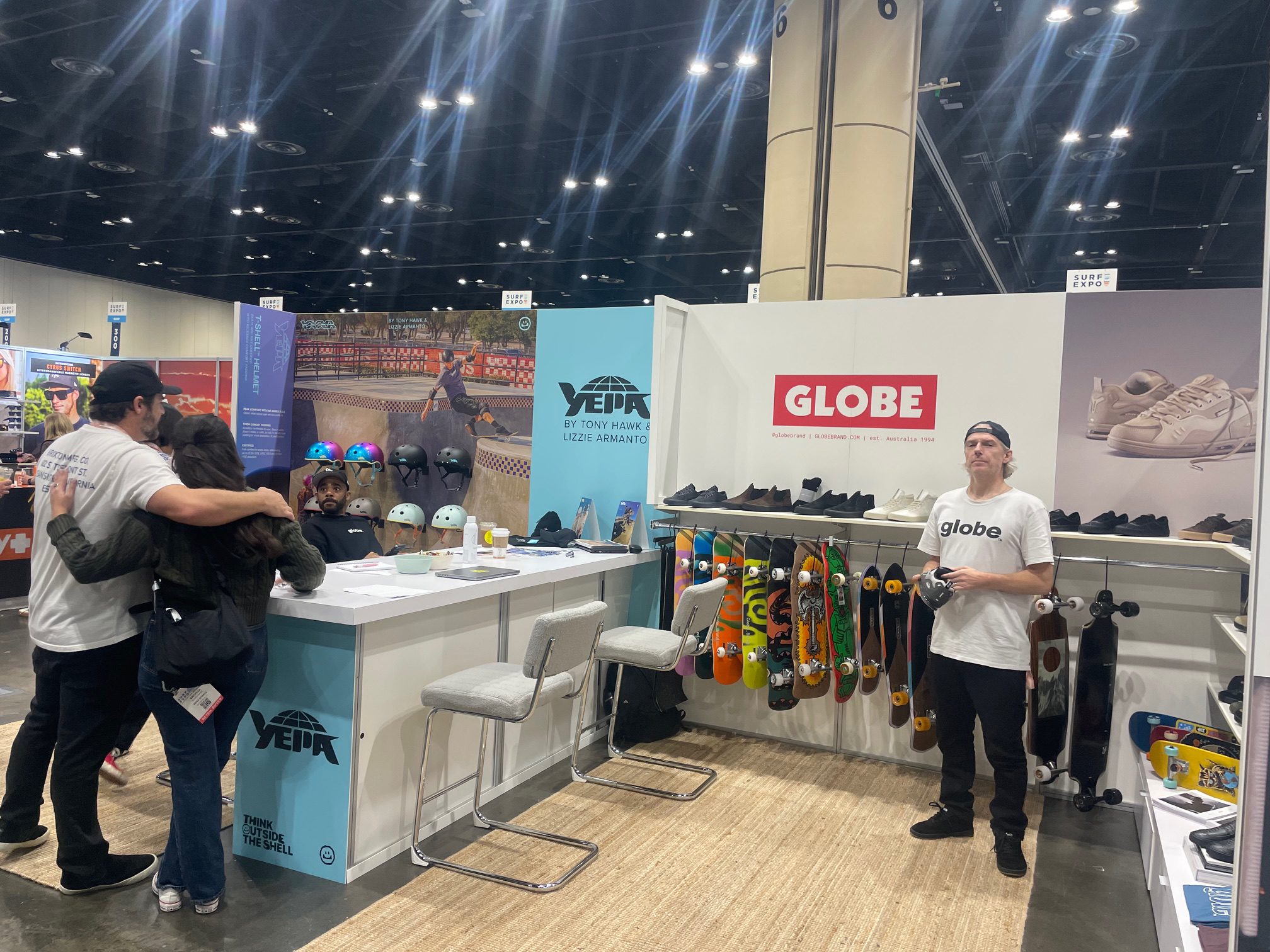 Globe booth - Boardsport SOURCE